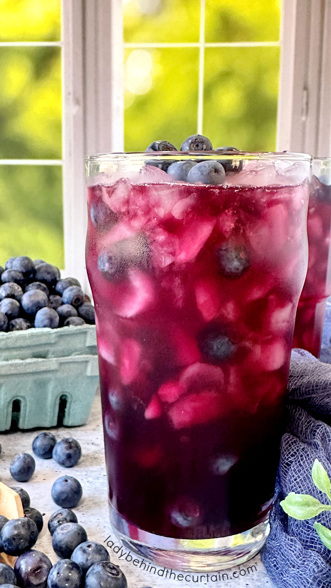Homemade Blueberry Iced Tea