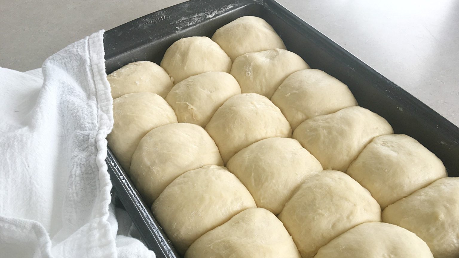 Easy Overnight Refrigerator Dinner Rolls