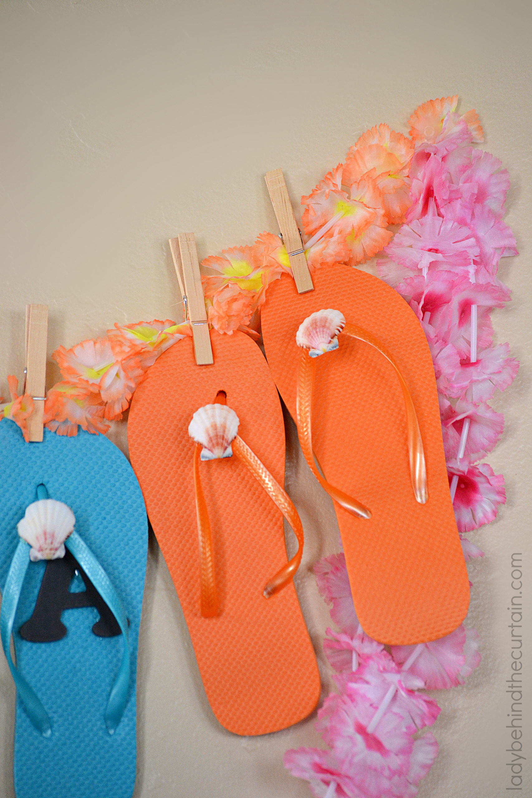 How to Make A Flip Flop Aloha Party Banner