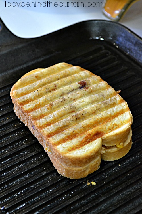 Barbecue Chicken Grilled Cheese Sandwich