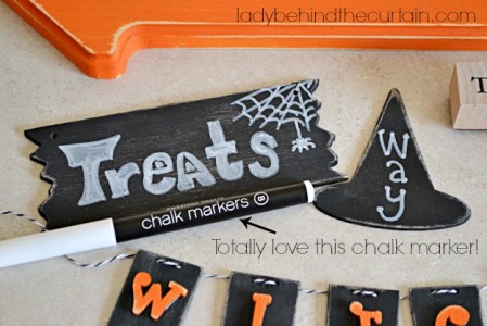 Witch Way To The Treats Halloween Sign