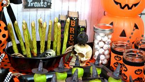 7 Decorated Halloween Pretzels