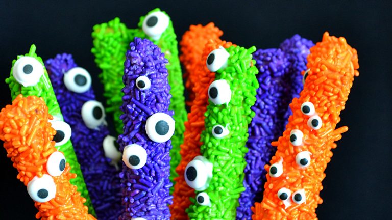 7 Decorated Halloween Pretzels