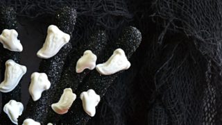 Decorated Halloween Pretzels