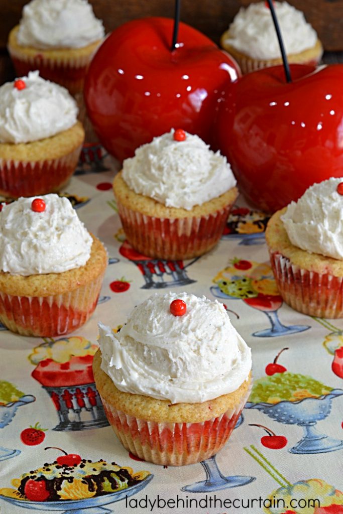 Cherry Cobbler Cupcakes