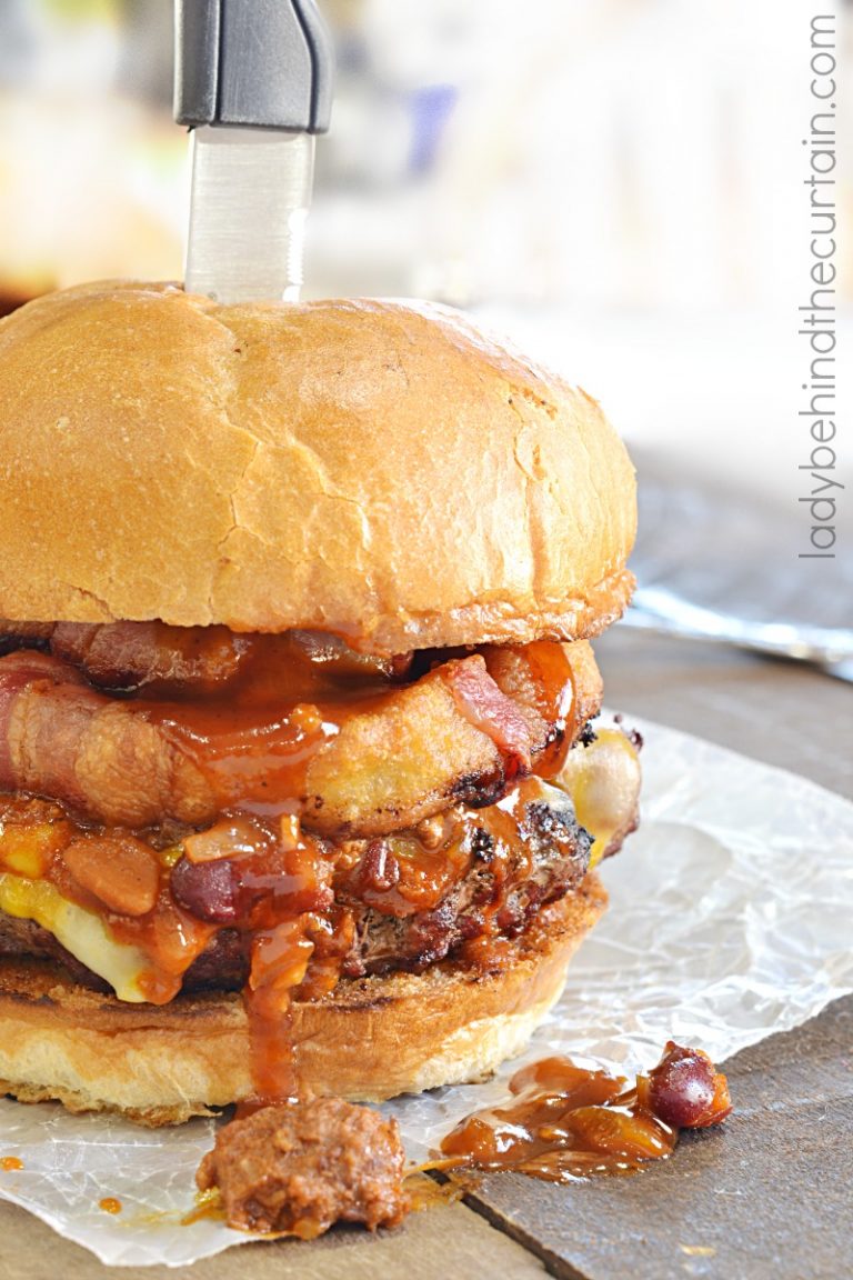 Loaded Chili Cheeseburgers