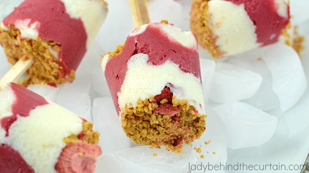 Berry Cream Crunch Pops