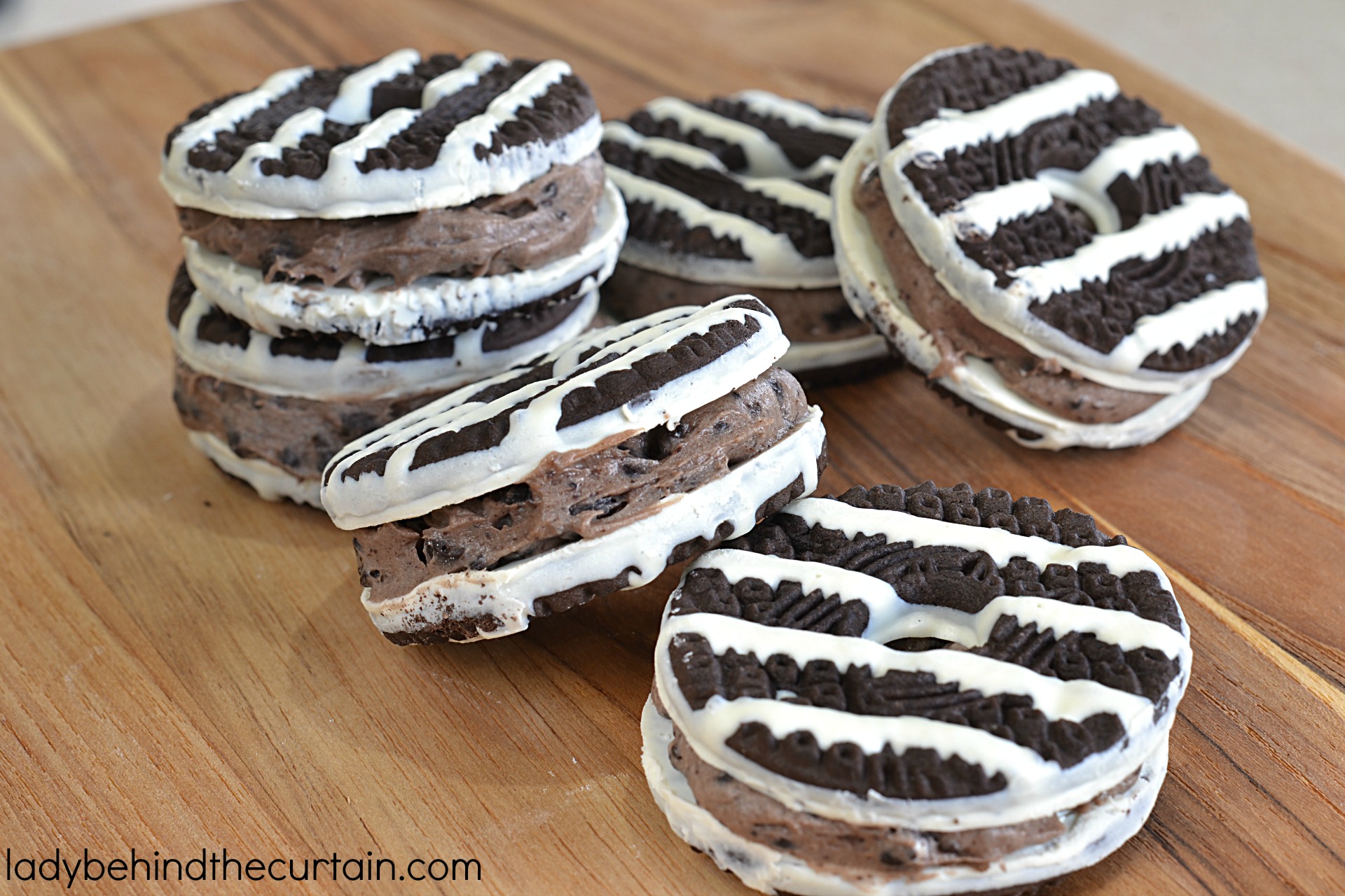 Semi Homemade Cookies and Cream Sandwich Cookies