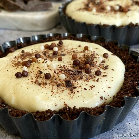 Chocolate Wine Ganache Mini Tarts