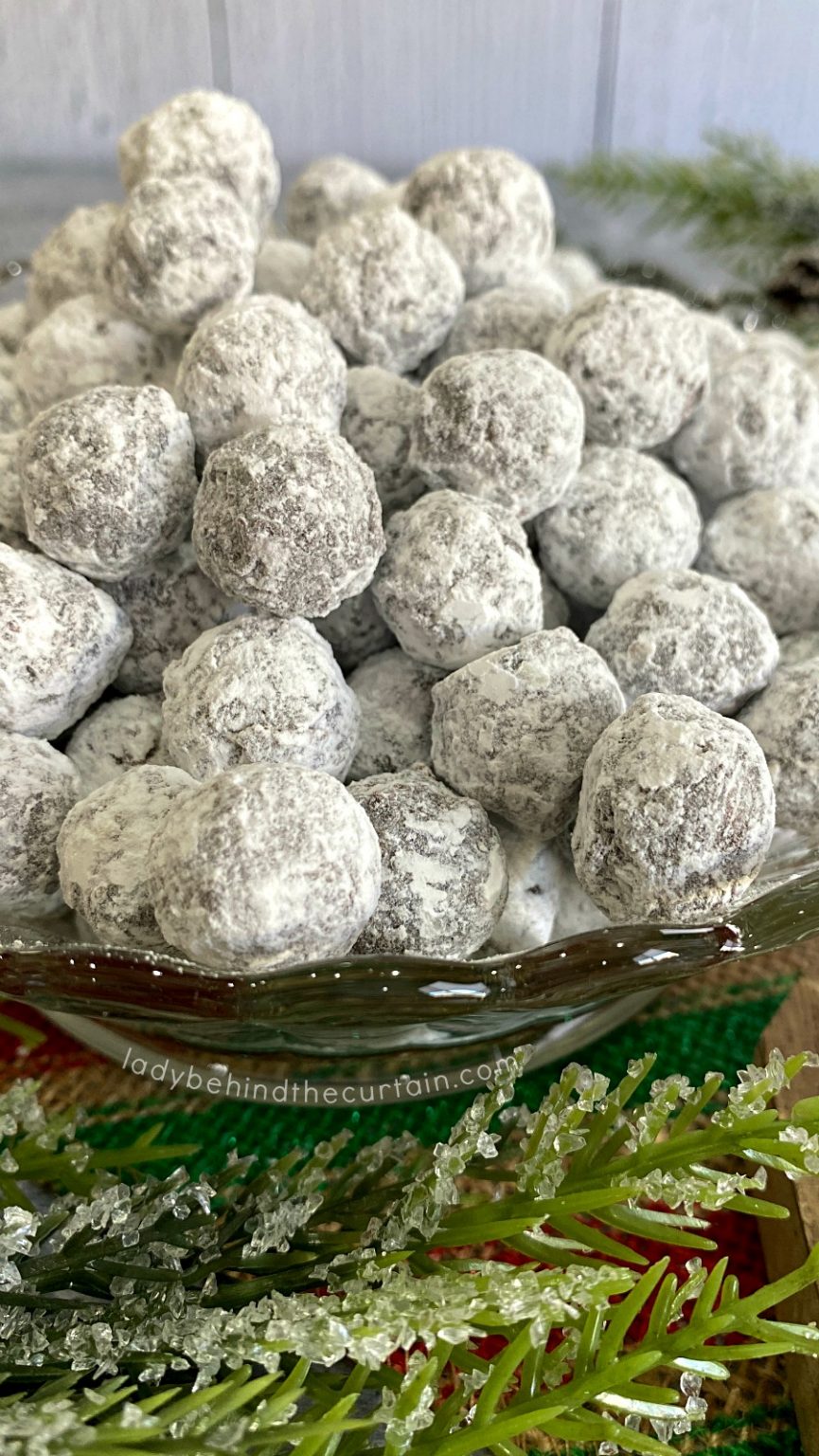 Dark Chocolate Pretzel Rounds