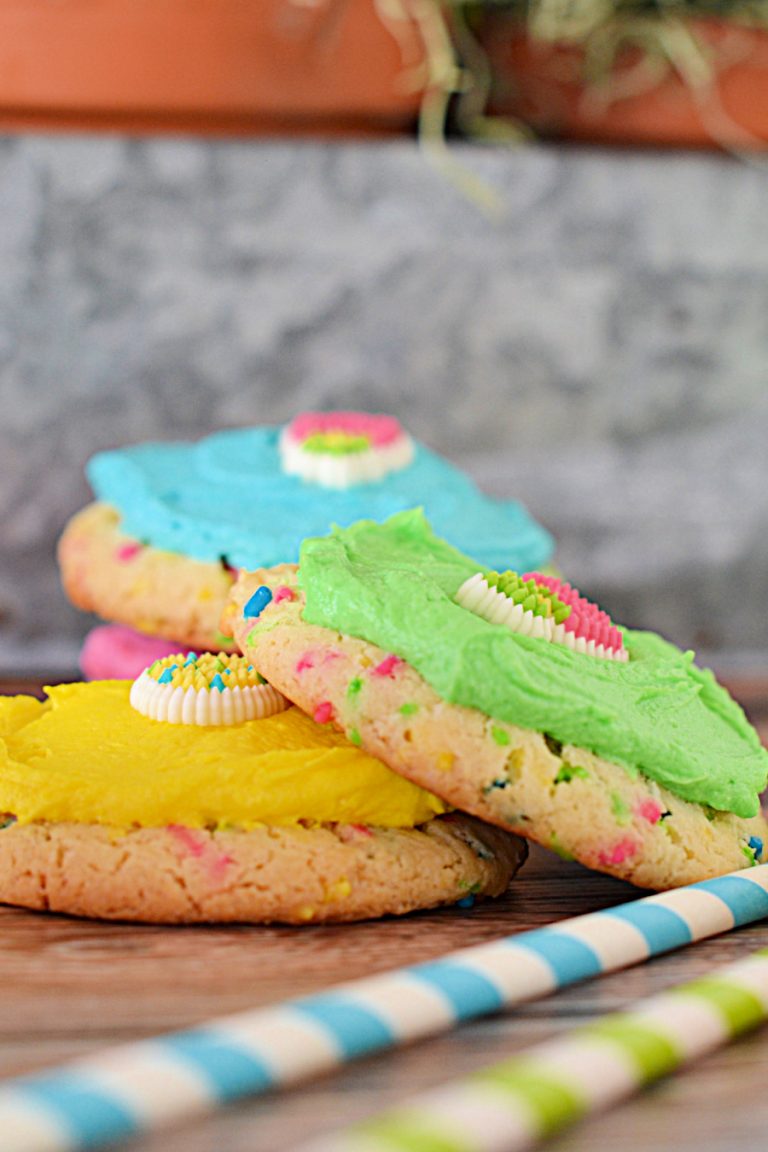 Easter Marshmallow Pops