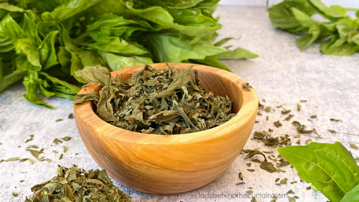 How to Dry Fresh Basil