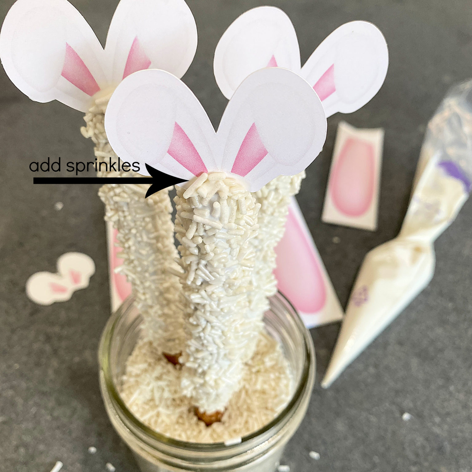 Two Easy To Make Decorated Easter Pretzels