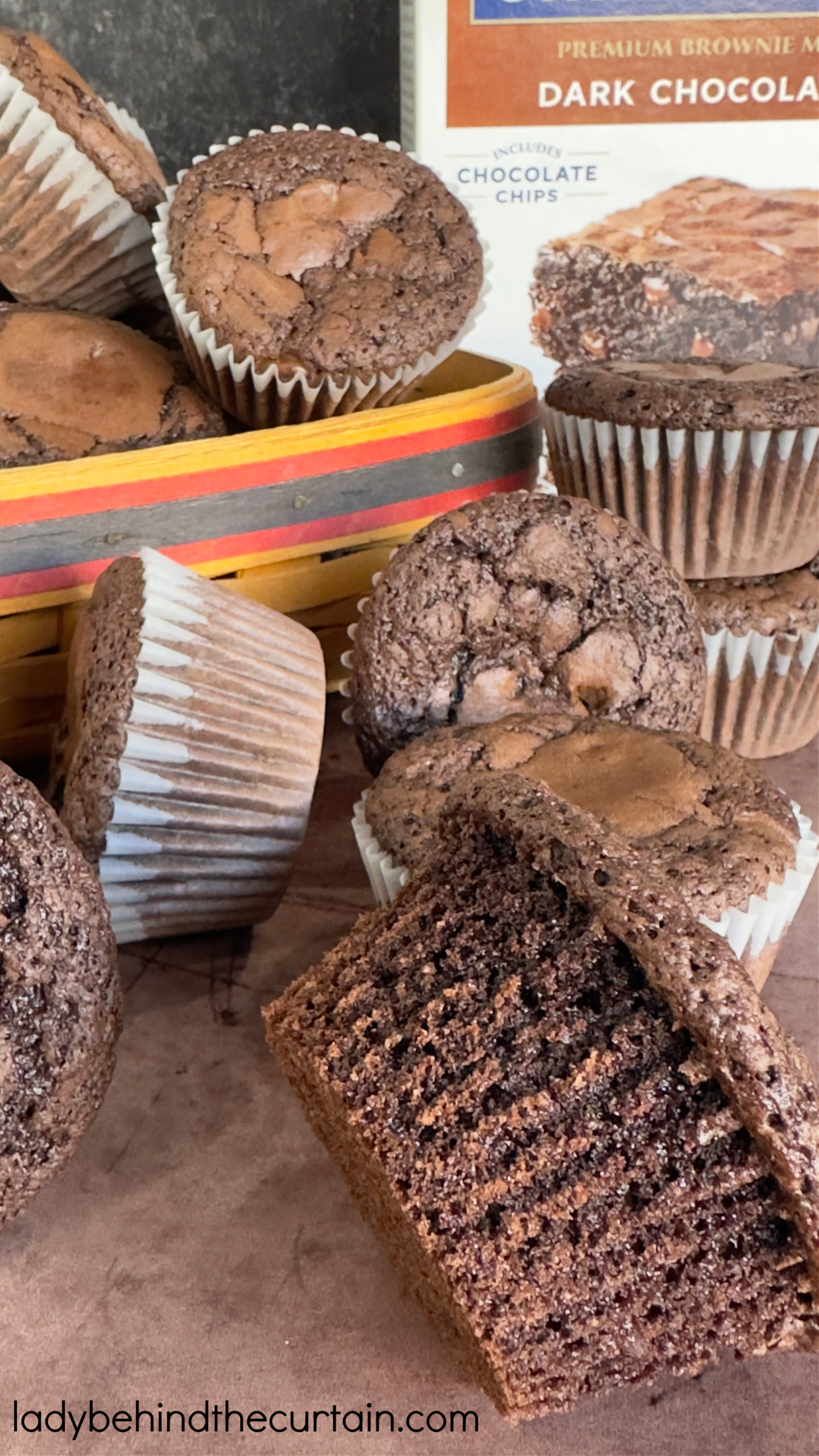 How to Make Cupcakes From a Brownie Mix