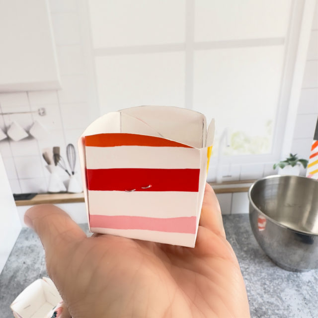 How to Make Party Food Containers from Paper Plates + Video