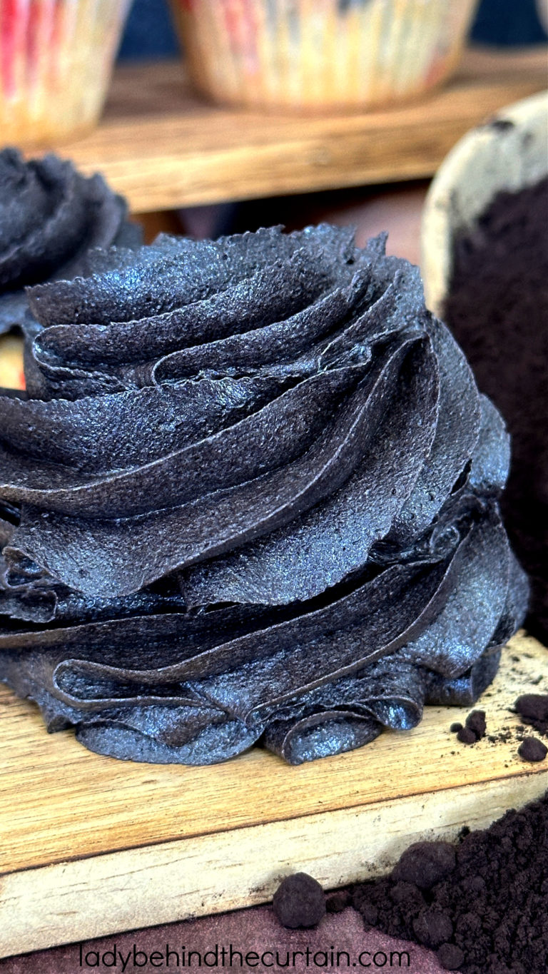 How to Make Black Frosting Without Food Coloring