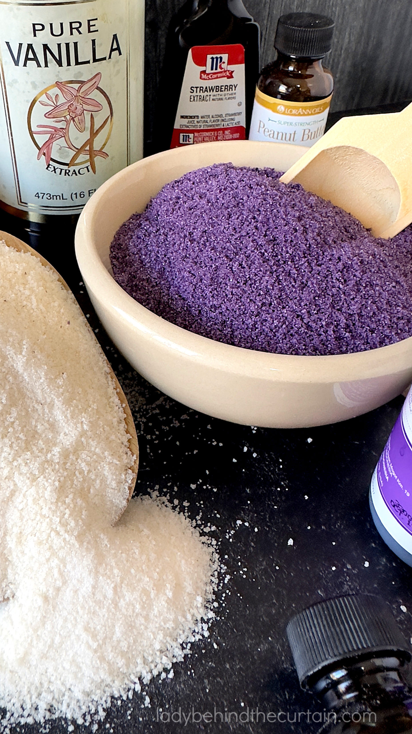 How to Make Flavored Sugar Using Extracts