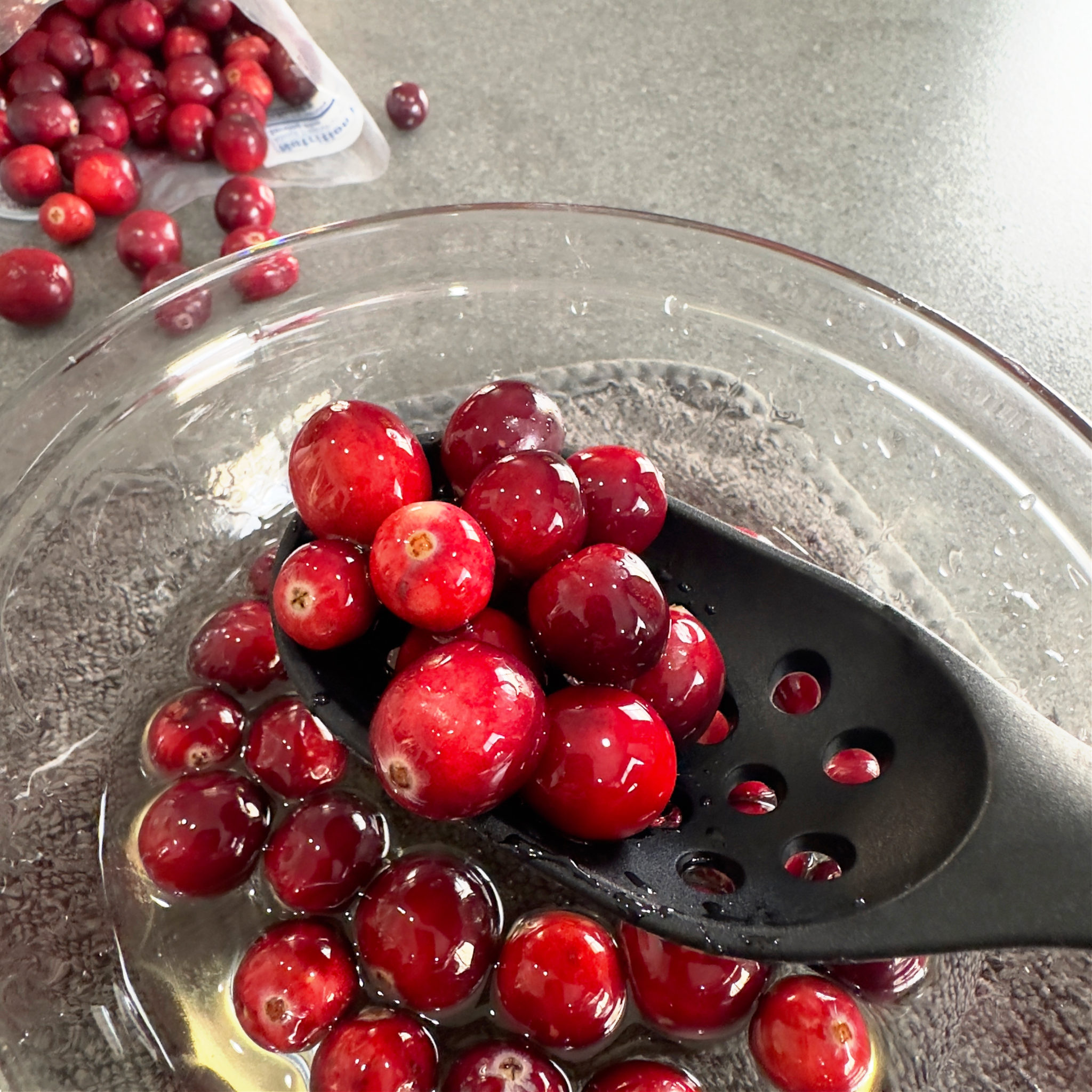 Three Easy to Make Edible Holiday Cake Decorations