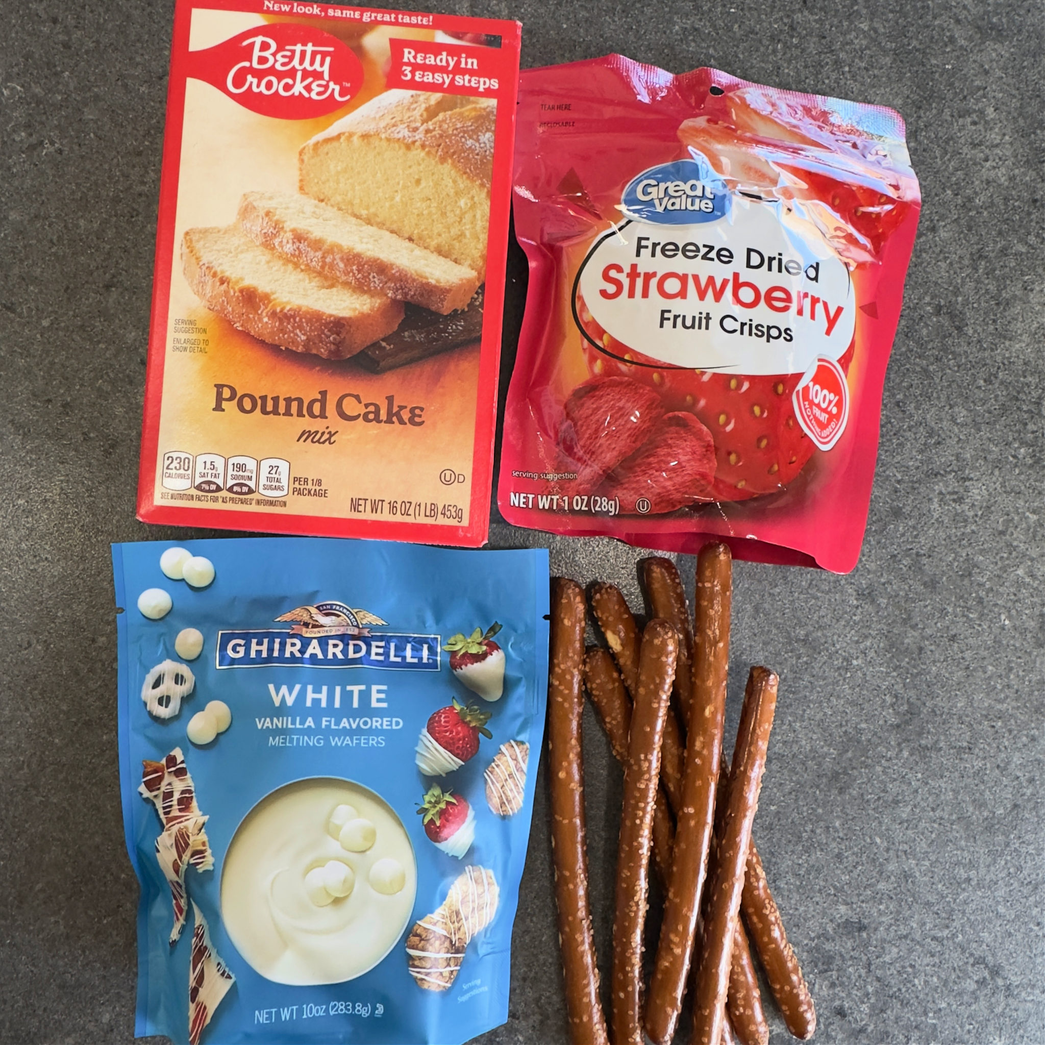 Strawberry Shortcake Pretzel Rods