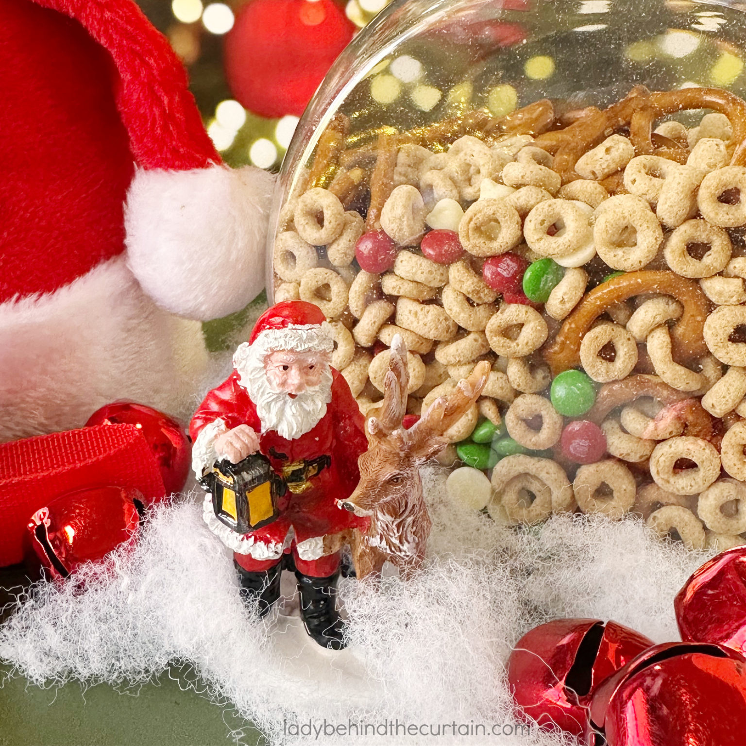 Magical Reindeer Food Snack Mix (A Christmas Eve Tradition Kids Love!)